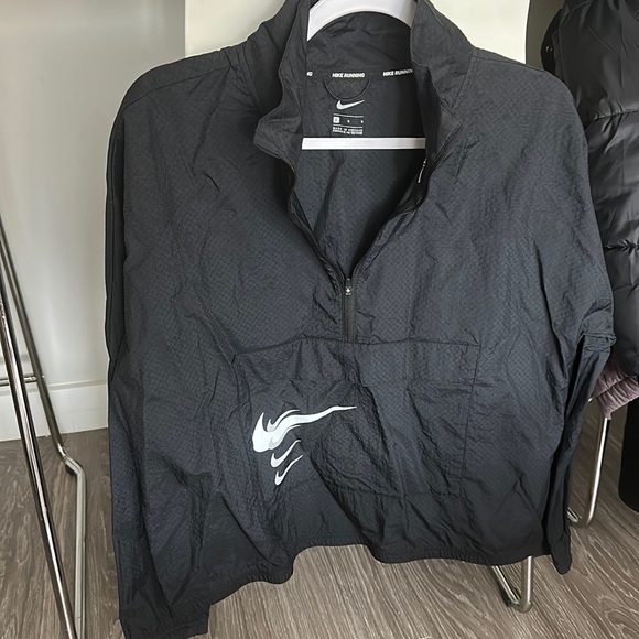 Nike | Jackets & Coats | Nike Running Black Pullover Jacket | Poshmark